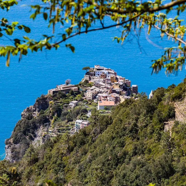 Explore The Towns Of Cinque Terre, Italy | Old Town Explorer