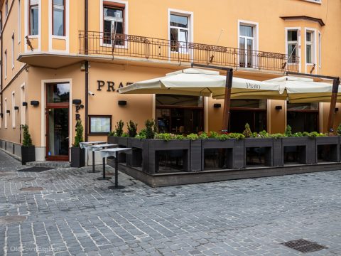 Explore Brasov Food: Restaurants & More | Old Town Explorer