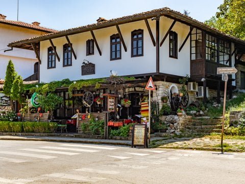 Explore Arbanasi, Bulgaria: An Amazing Day Trip From Veliko Tarnovo ...